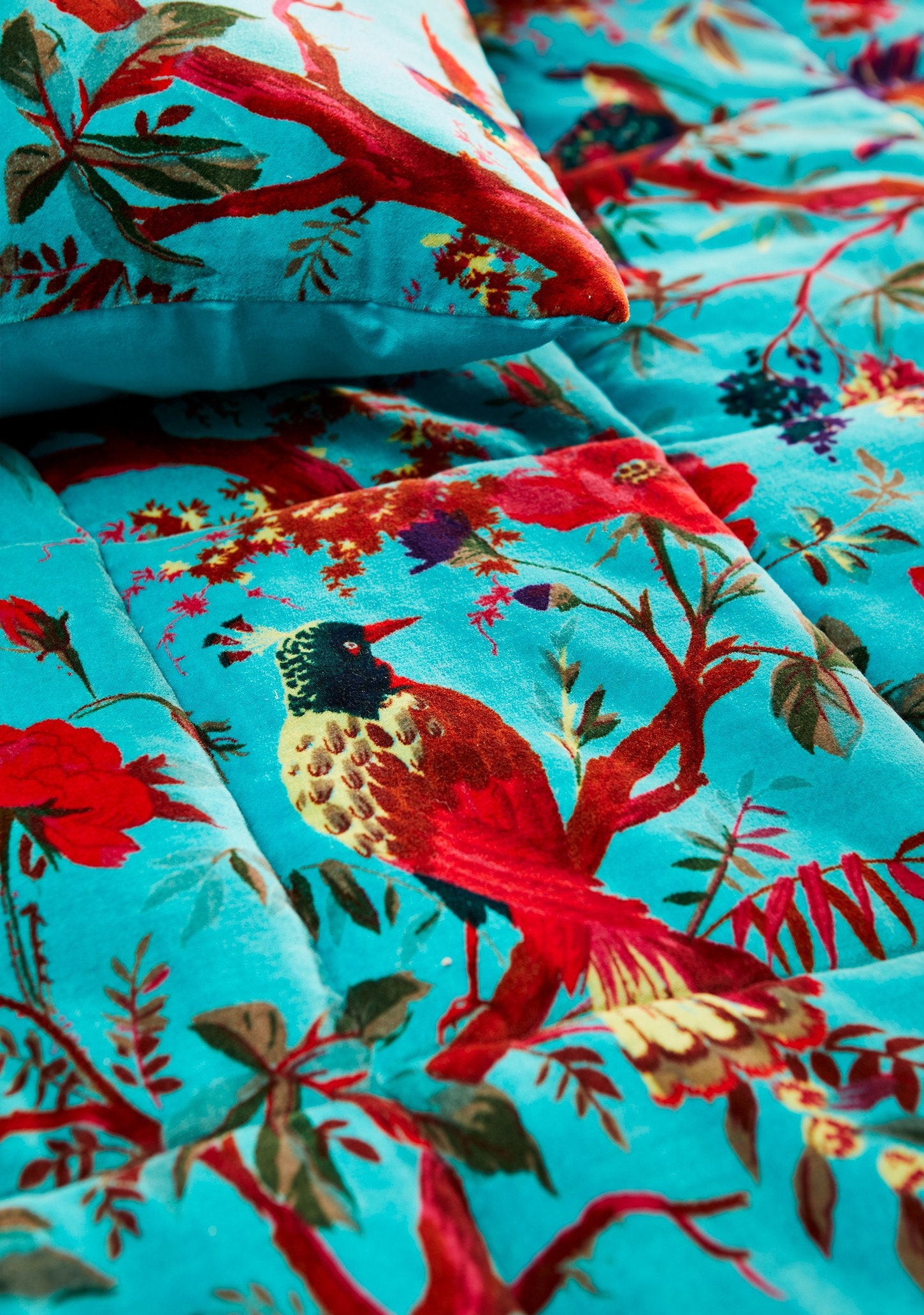 Bird of Paradise Velvet Quilt 4 Colour Options, 200 X 220cm ...