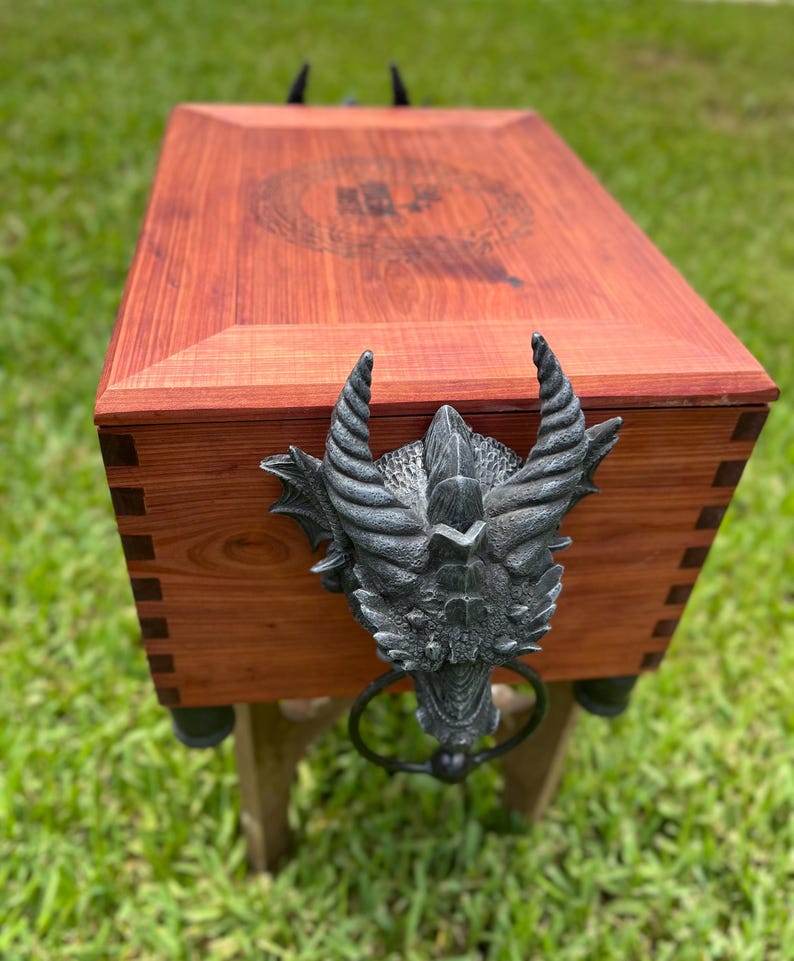 Dungeons & Dragons Storage Chest - Etsy