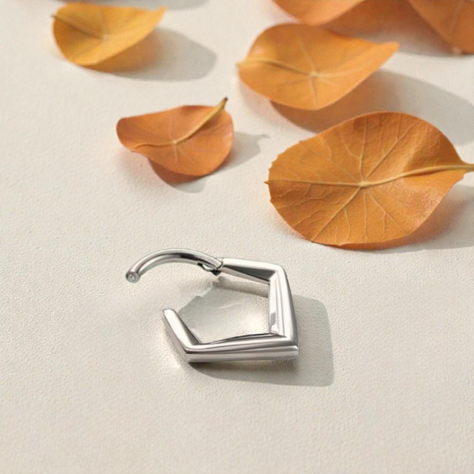 2pcsv-shape Triangle Septum Ring |16G Solid Titanium Hinged Clicker ...