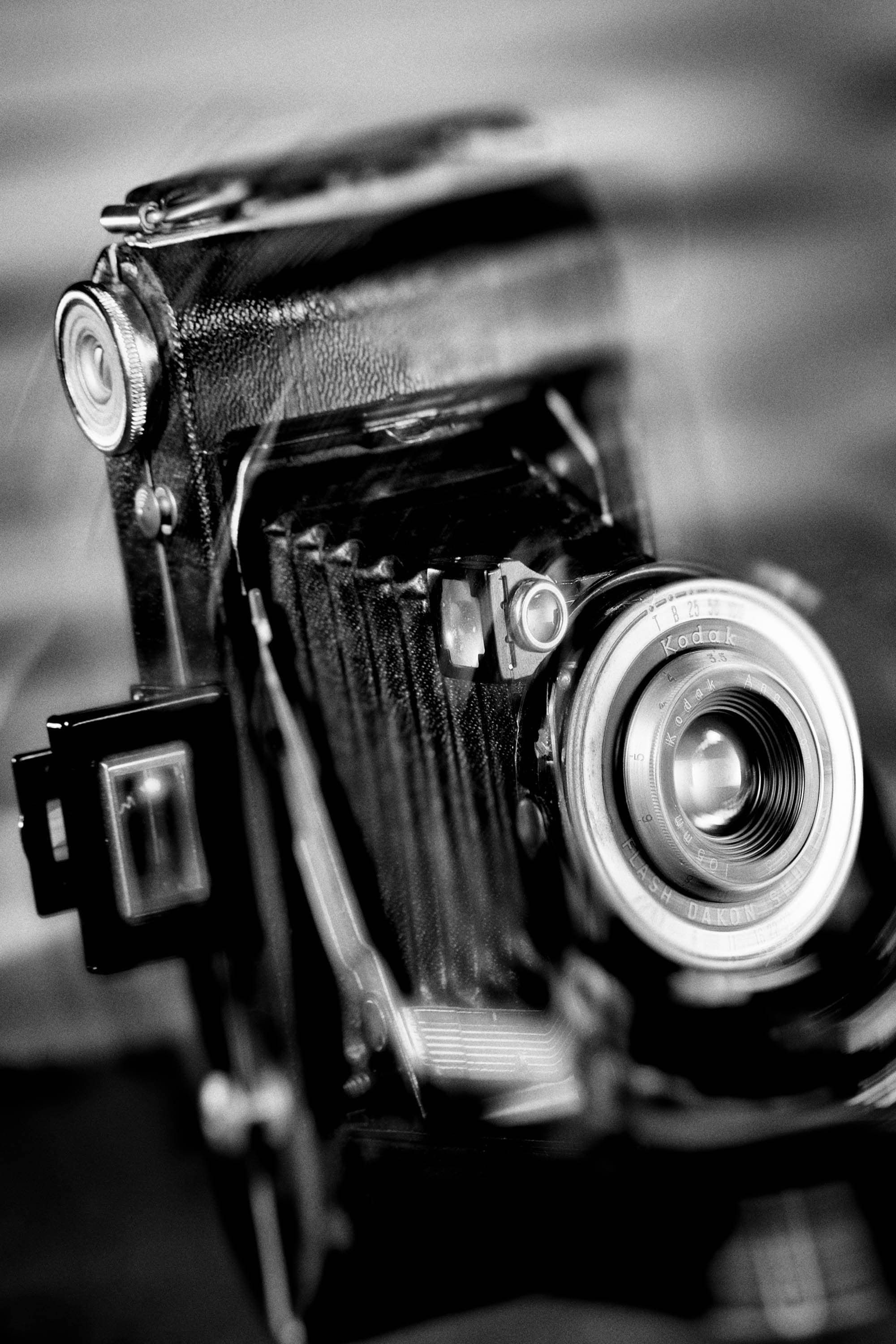 Vintage Wall Art Light Painting Old Camera Wall Decor Modern Art ...