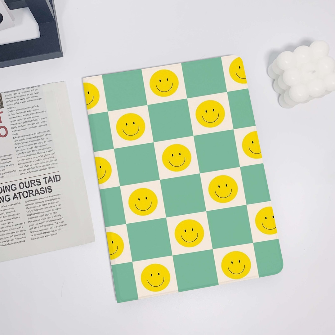 Cute Cartoon Smiley Face iPad Air 5 2022 iPad 10 2022 iPad 9 Case,ipad ...