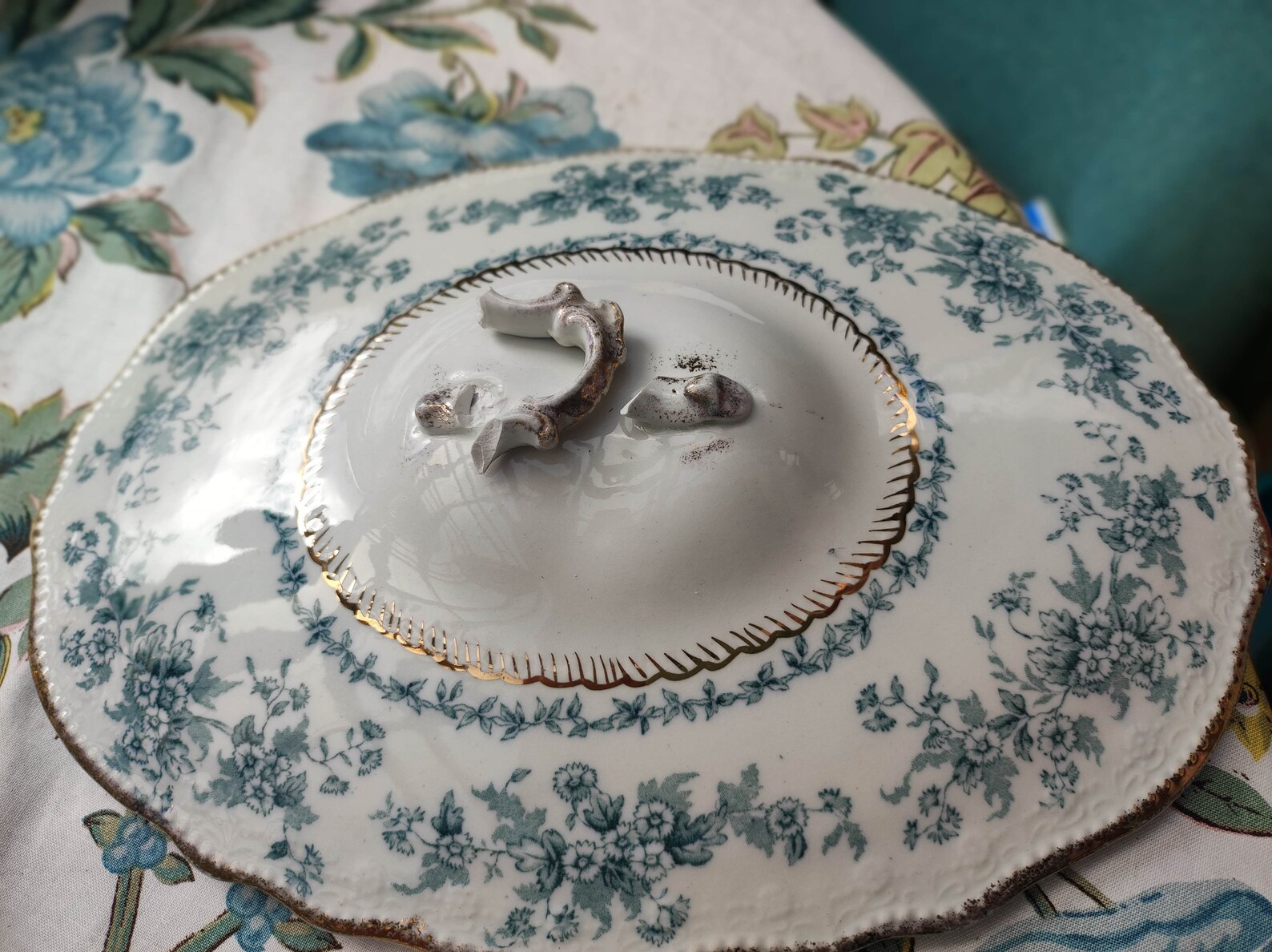 Antique Set of Dishes From the 1800s Decorated With Gold. 34 Items - Etsy
