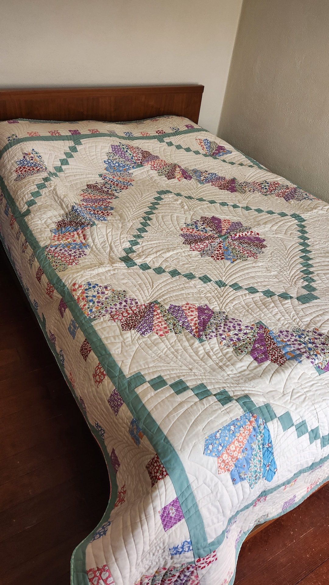Grandma Fan Plus Handmade Quilt - Etsy