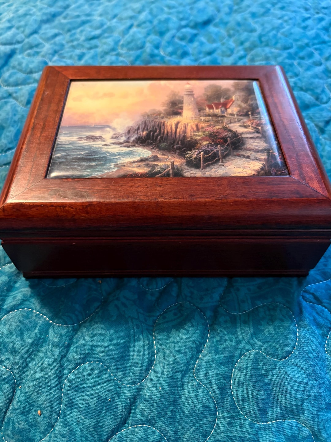 Thomas Kinkade Light-up Music Box "the Light of Peace" - Etsy