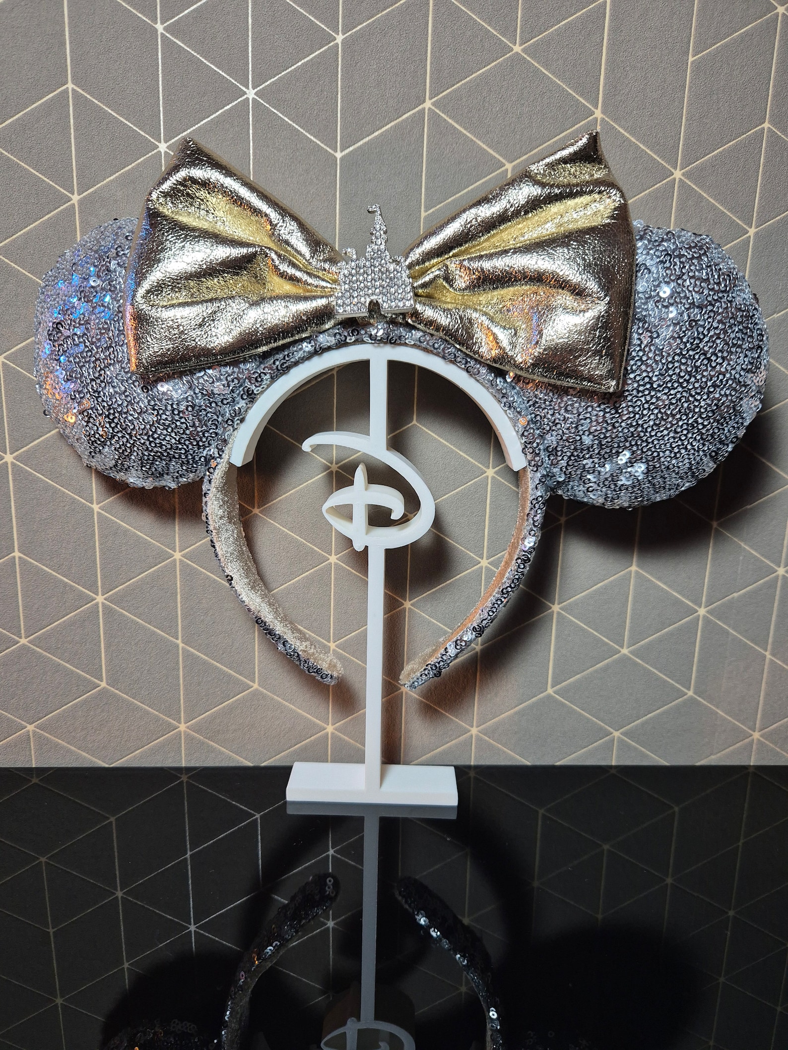 Disney Ears Stand Deluxe - Display Disney Design Disneyland - Etsy