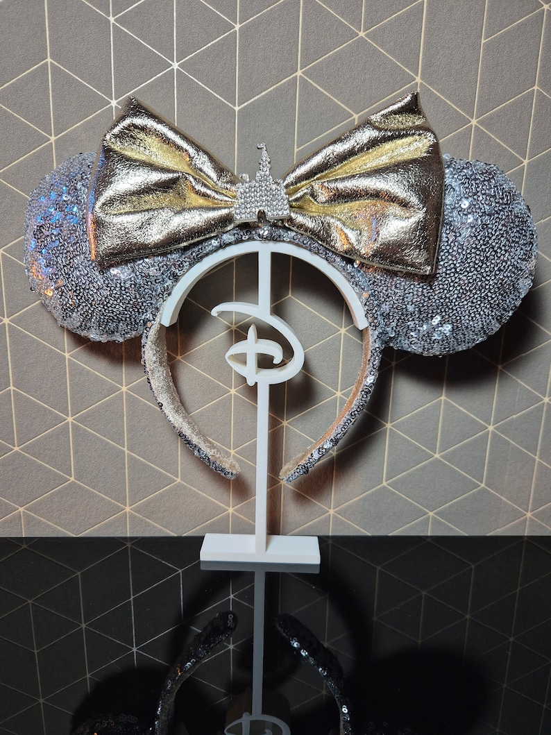 Disney Ears Stand Deluxe - Display Disney Design Disneyland - Etsy