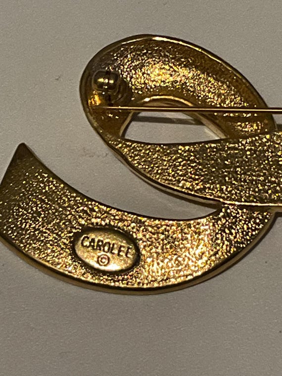 Vintage Carolee Gold Tone Modernist Ribbon Brooch Sig… - Gem
