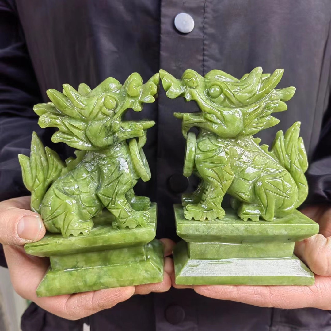Natural Green Jade Foo Dog Lion Unicorn Statue Pi Xiu Unicorn God Beast ...
