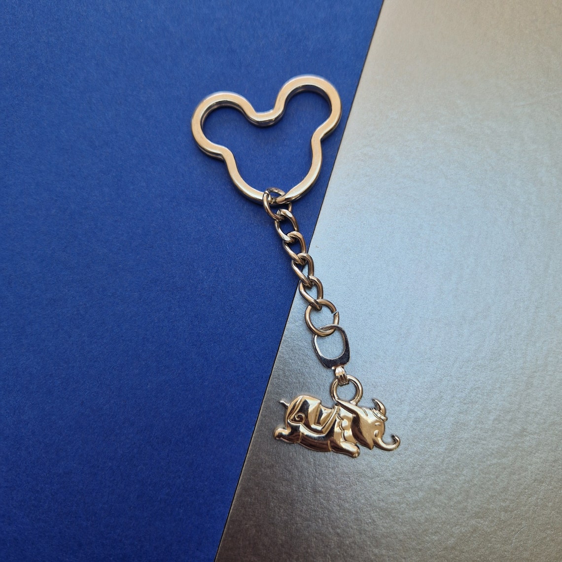 Dumbo Flying Elephant Ride Circus Park Character Metal Keyring or Bag ...