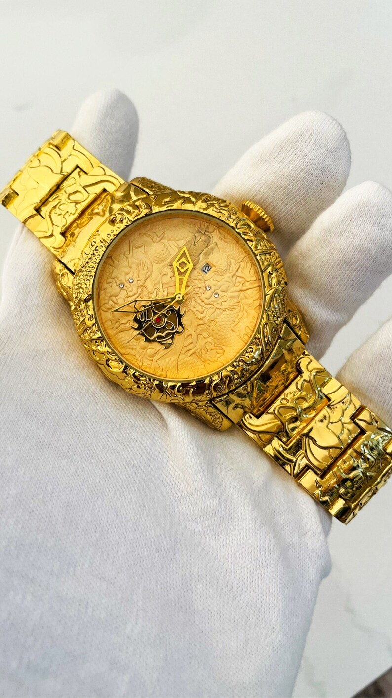 Customised Gold Plated Watch Circular Dial Gold and Alloy Gift Items ...