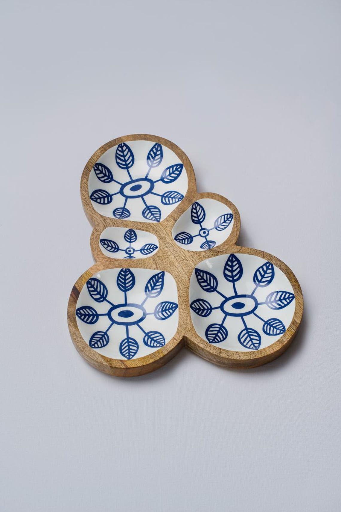 Chips and Dip Plate Wooden Platter | Kruunu Kukkia Chip and Dip Plate ...