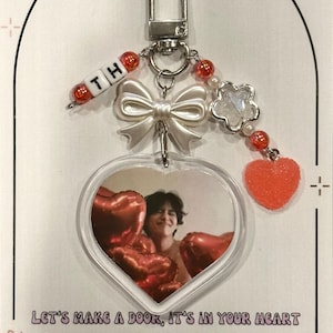 BTS V Taehyung Photo Heart Keychain - Etsy