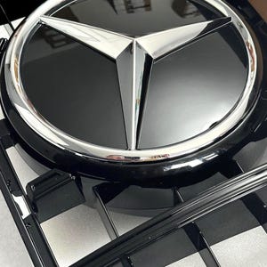 Mercedes-benz Chrome or Black Mirror Black Grille Emblem V-class V260 ...