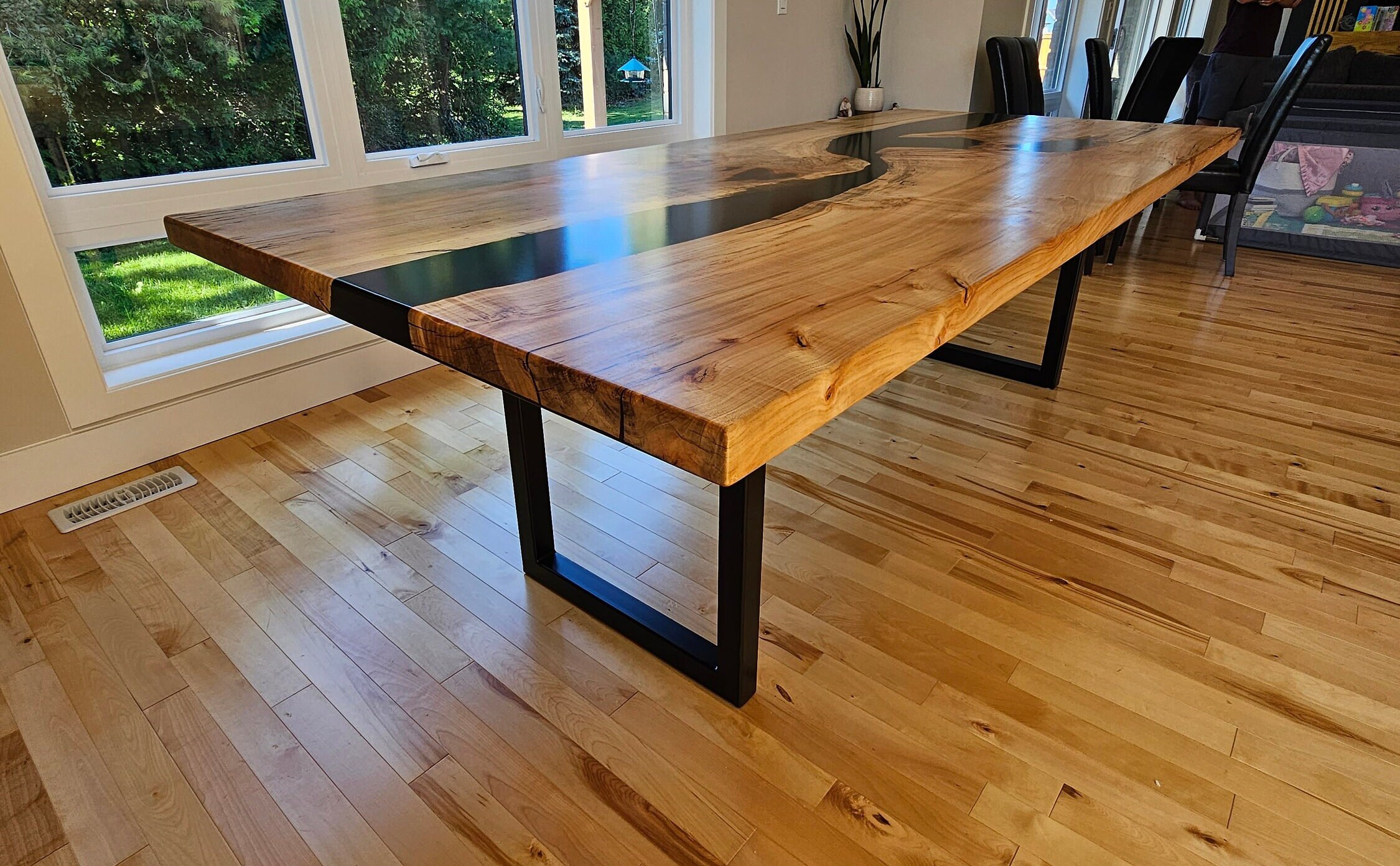 84" Spalted Maple Dining Table With Black Resin & Standard U Shape ...