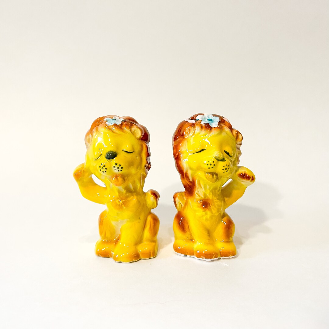 Vintage Anthropomorphic Lion Salt and Pepper Shakers - Etsy