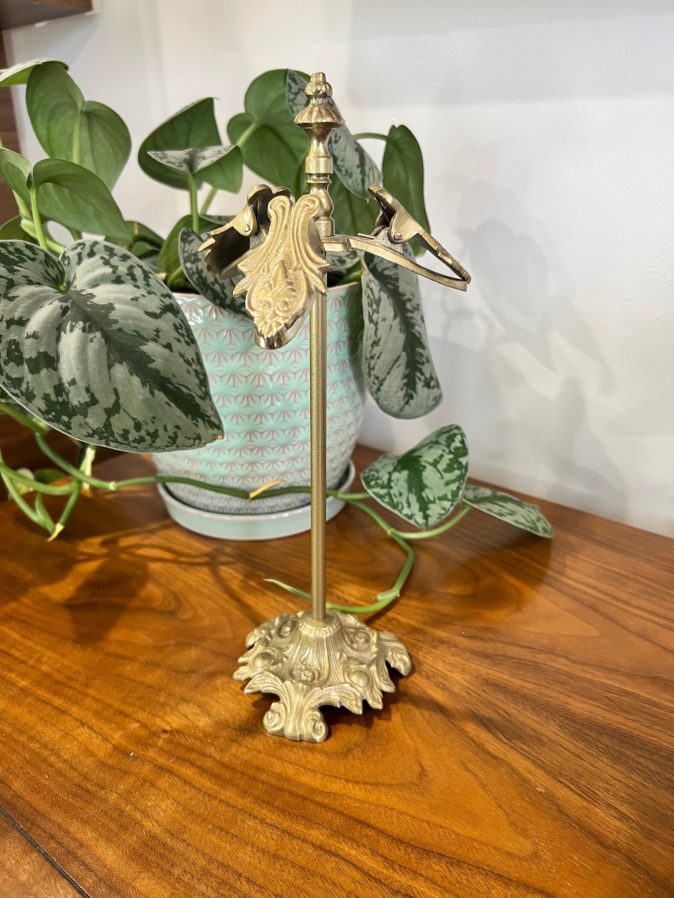 Vintage/ Antique Nickel Plted Brass Victorian Note Card Clip Stand ...