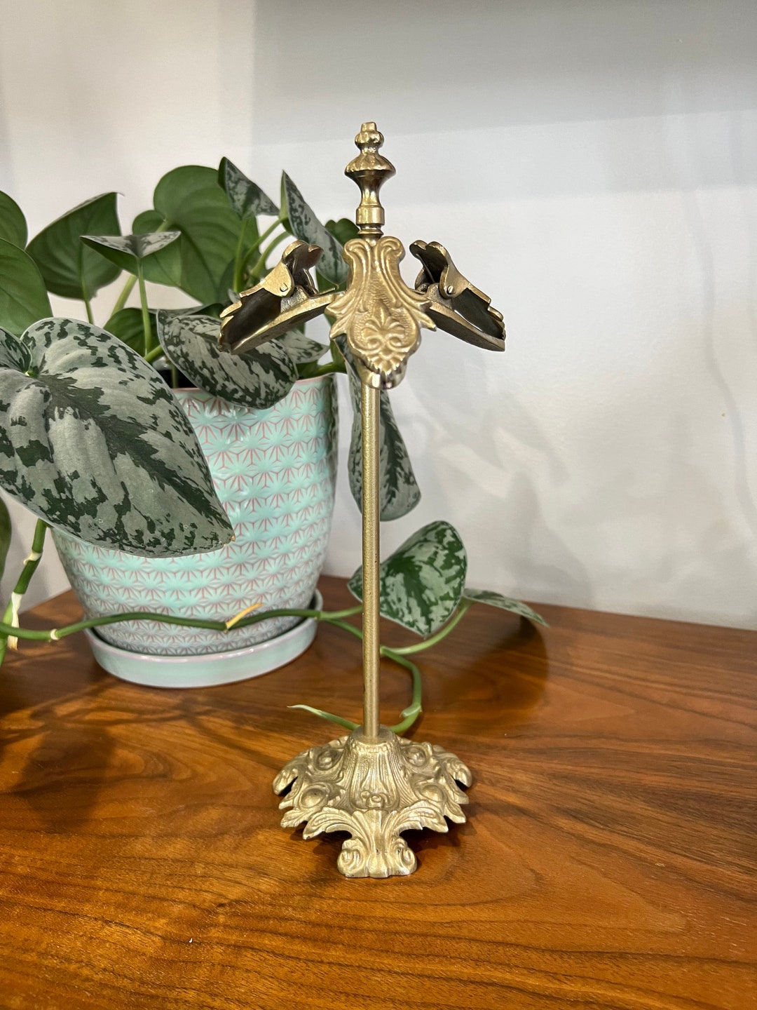 Vintage/ Antique Nickel Plted Brass Victorian Note Card Clip Stand ...