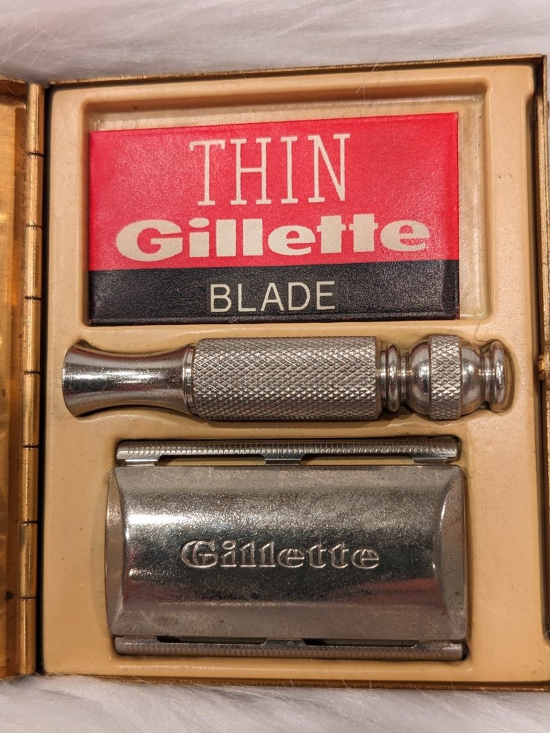 Vintage Woman's Razor, Gillette Razor Blade Kit, Gillette Shaving Kit ...