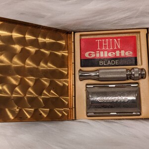 Vintage Woman's Razor, Gillette Razor Blade Kit, Gillette Shaving Kit ...