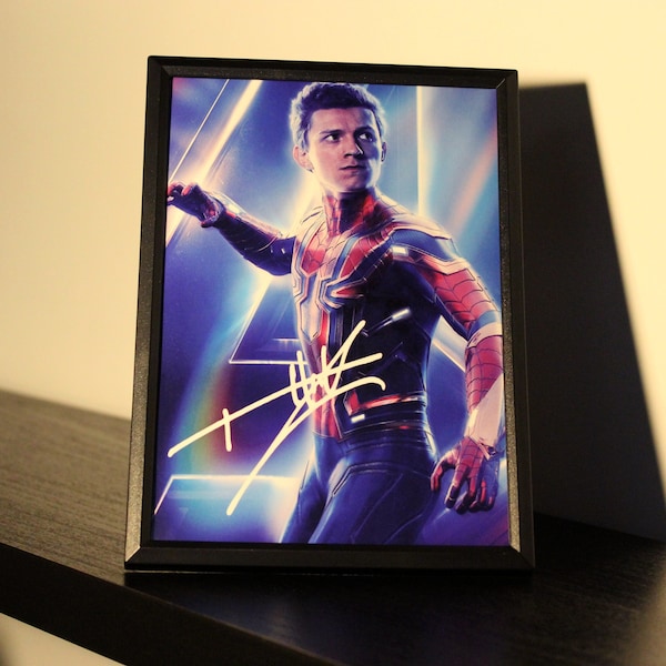 Tom Holland Autograph - Etsy