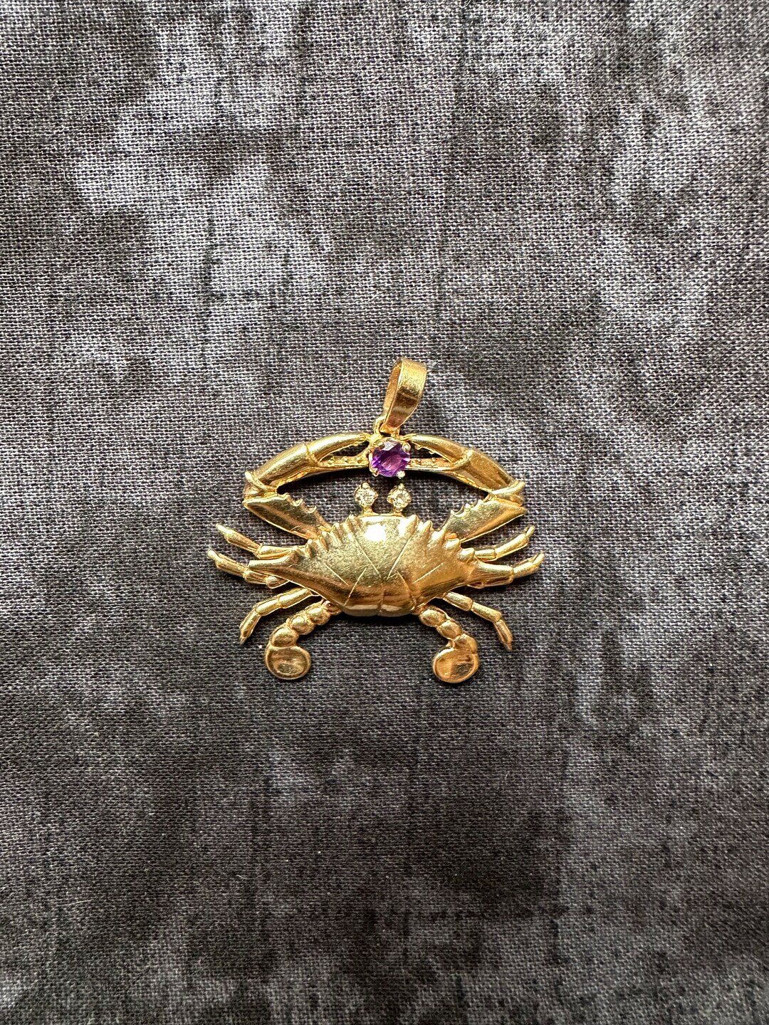 14K Yellow Gold Soft Shell Crab Diamond Eyes and Amethyst Accent ...