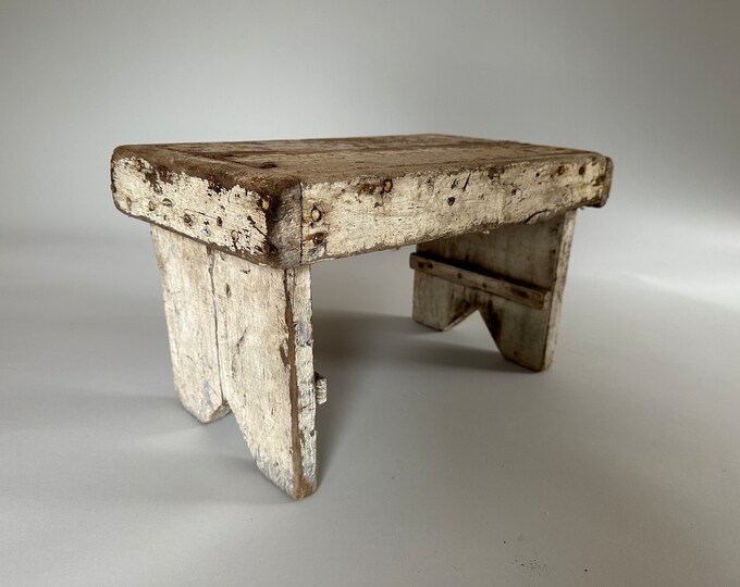 Primitive Stool Antique Distressed Wood Patina Small Milking Stool ...