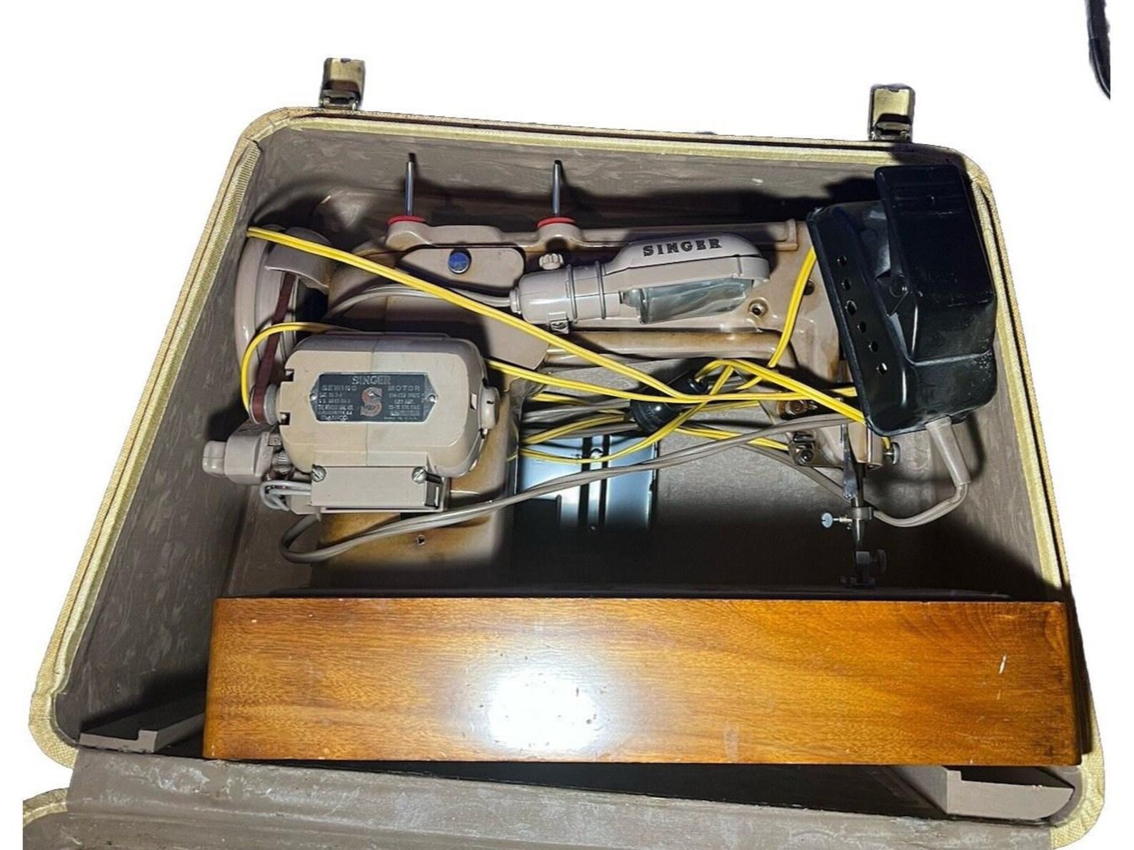 Vintage Beautiful 1956 Singer 306K Sewing Machine Zigzag Includes ...