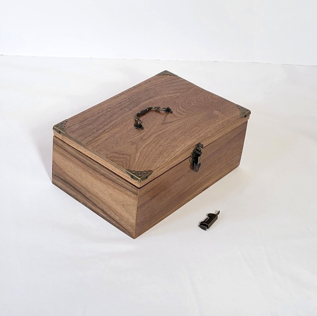 Walnut Keepsake Box 12x8x5, Custom Personalized Wooden Valet Box, Gift ...