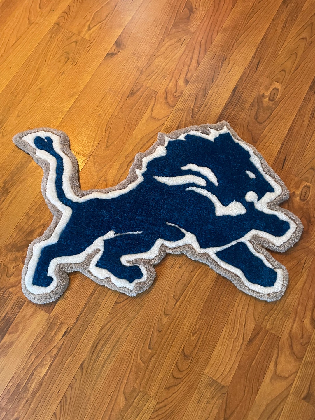 Detroit Lions Handmade Tufted Acrylic Yarn Rug | Non-slip Backing ...