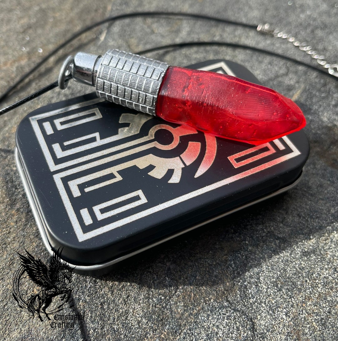 Custom Light up Kyber Crystal Necklace and Engraved Box - Scales - Etsy