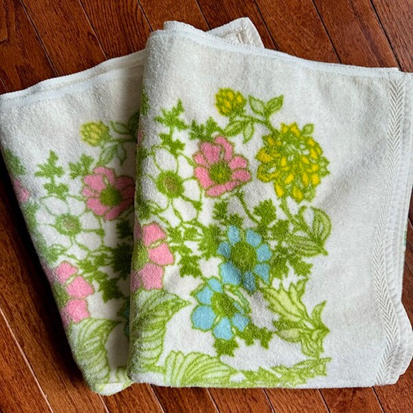 Floral Bath Towel - Etsy
