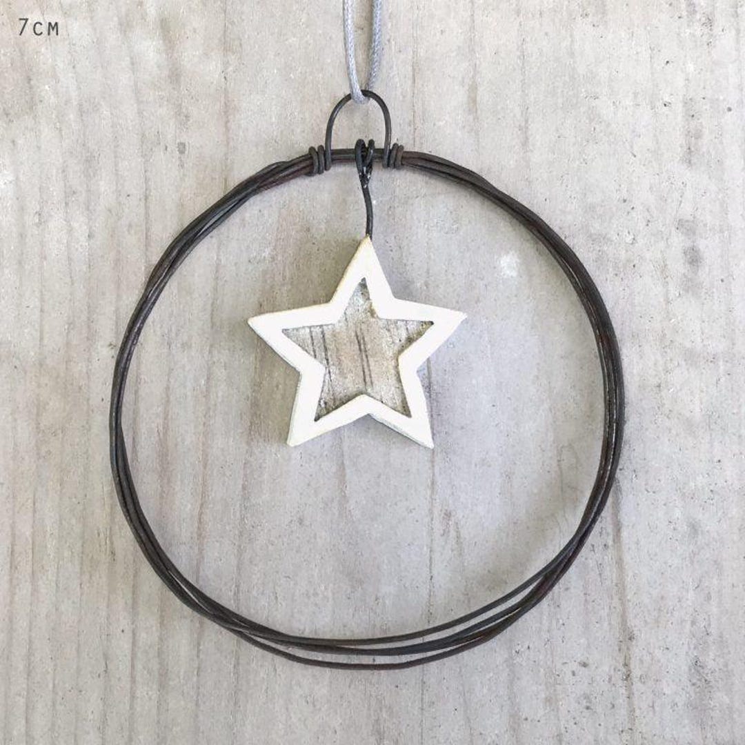 Small Rusty Wire Wreath - Star- East of India - Etsy
