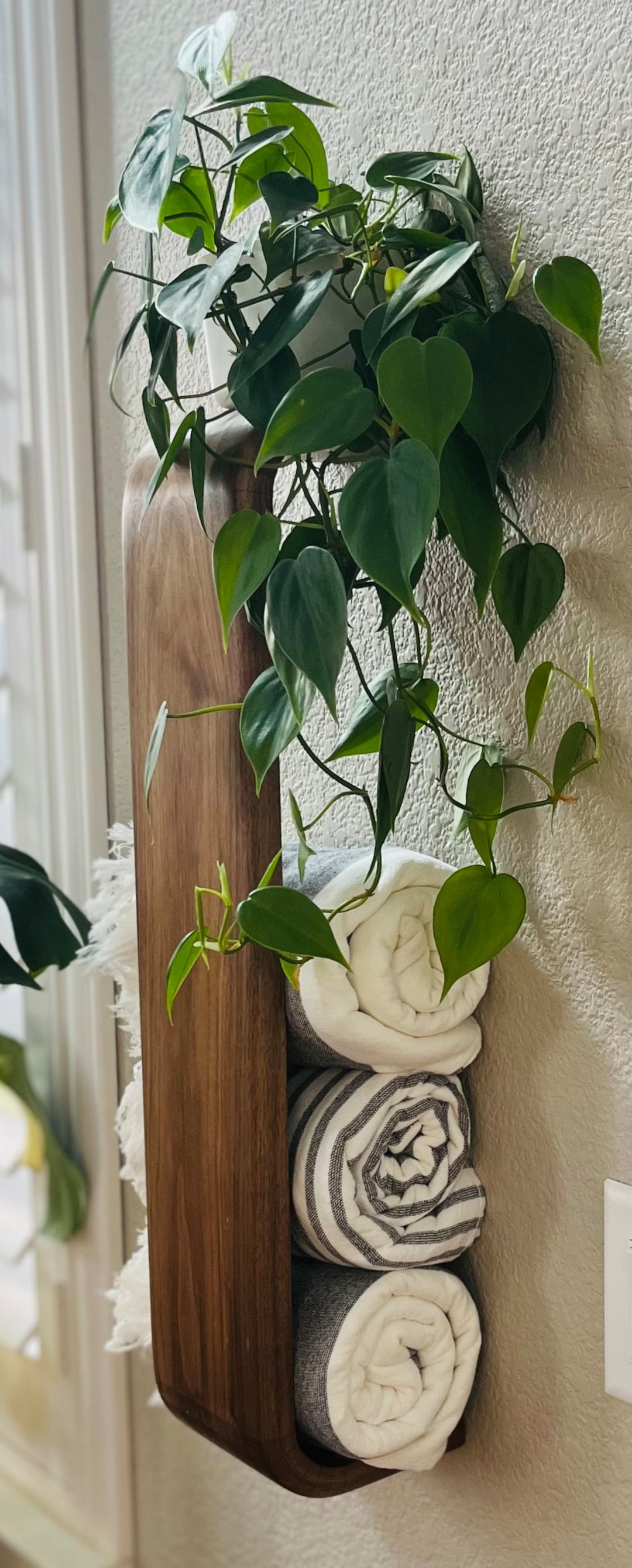 Curved Floating Towel Rack (mid Century Modern) - Etsy