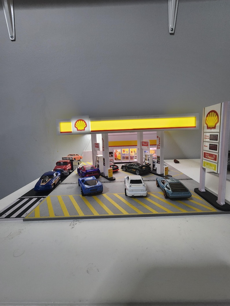 Handmade Shell Gas Station Diorama 1/64 Scale Model With USB Light - Etsy