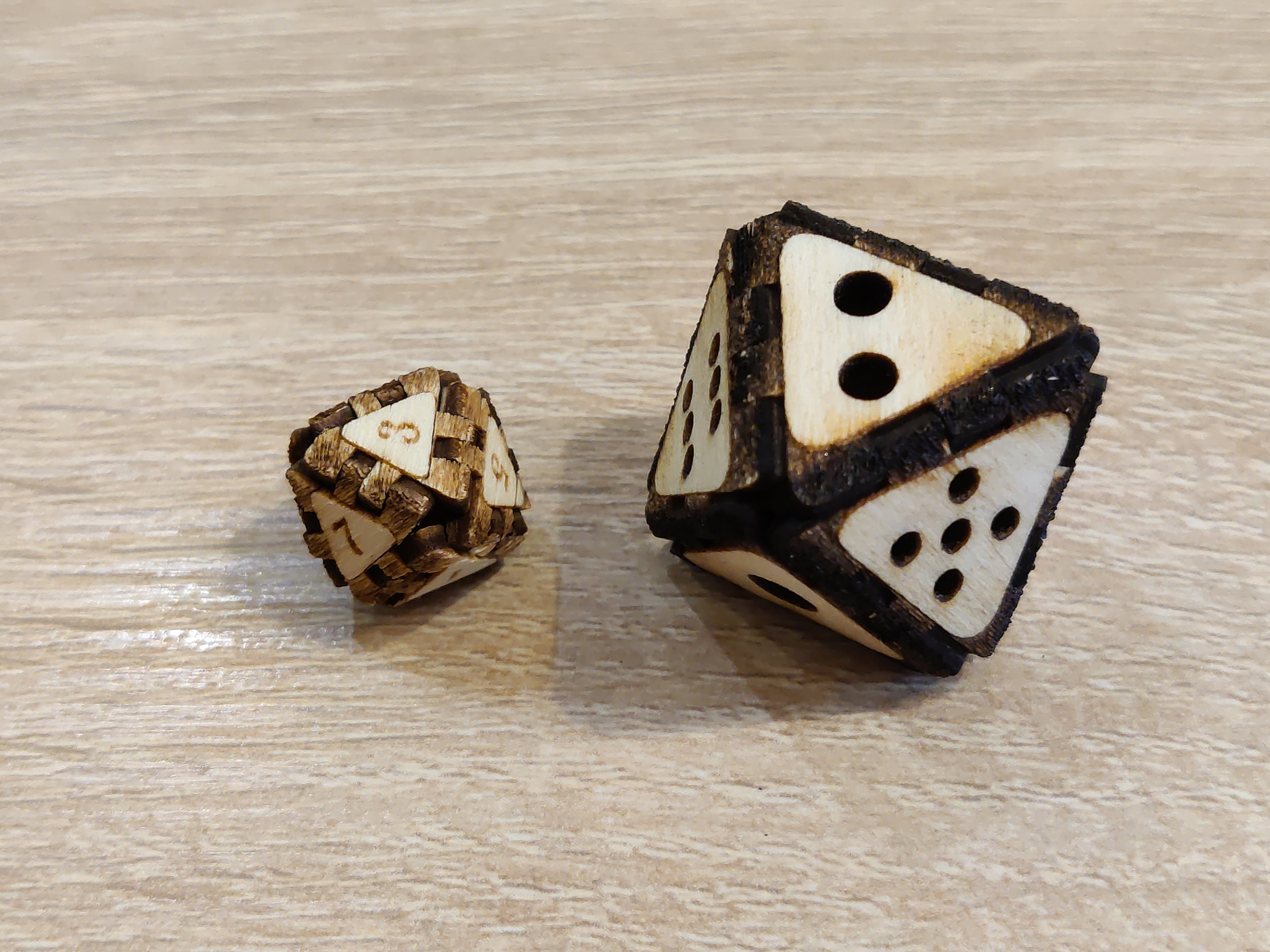 Fource-sided and Eight-sided Dice (D4 and D8) - SVG File for Laser ...