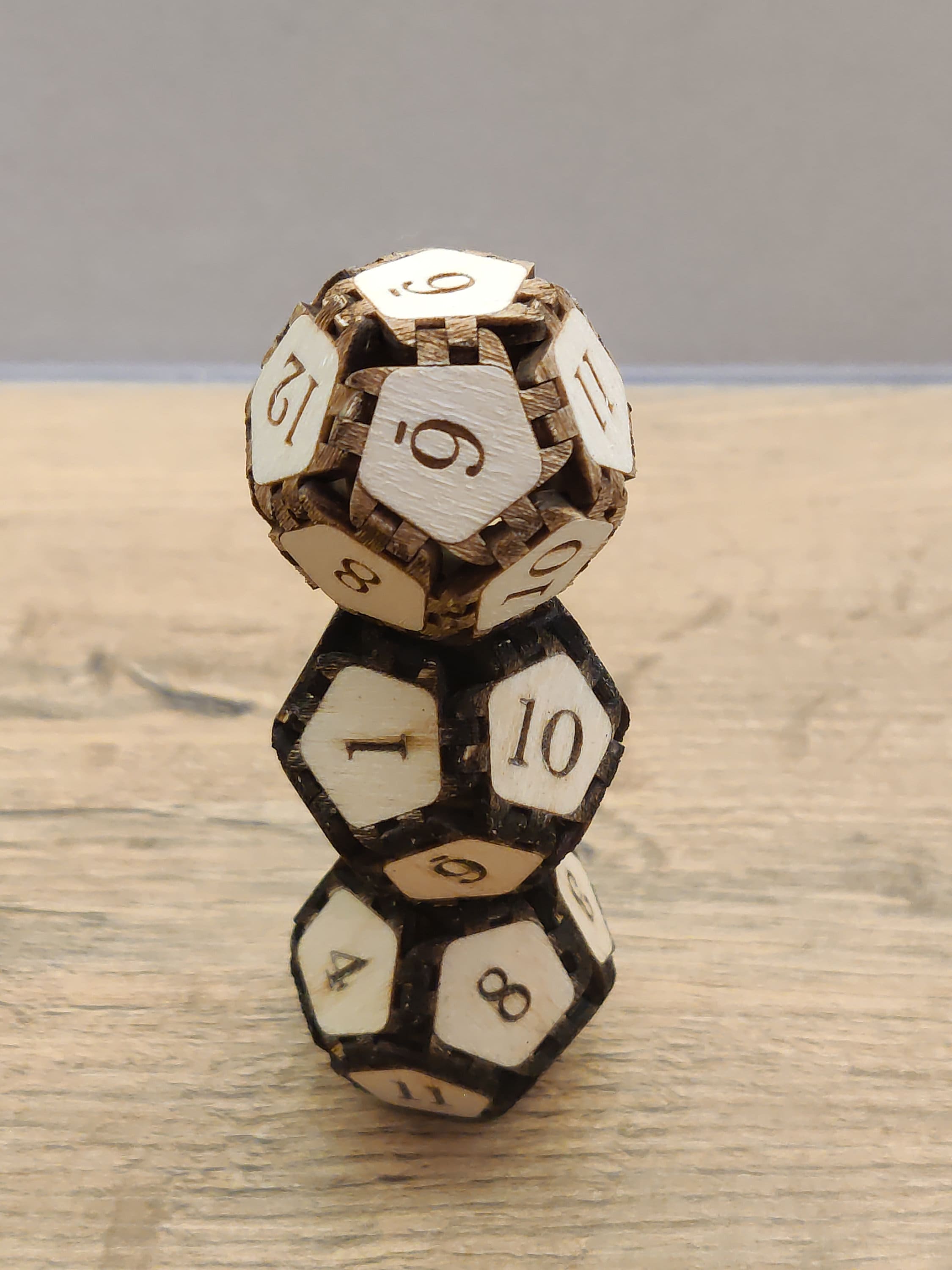 Twelve-sided dice D12 SVG file for laser cutter - Etsy Portugal