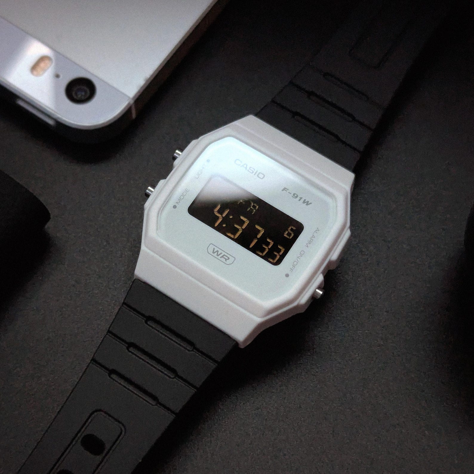 Custom Casio F-91W "panda" Mod || Black & White Digital Sports Alarm ...