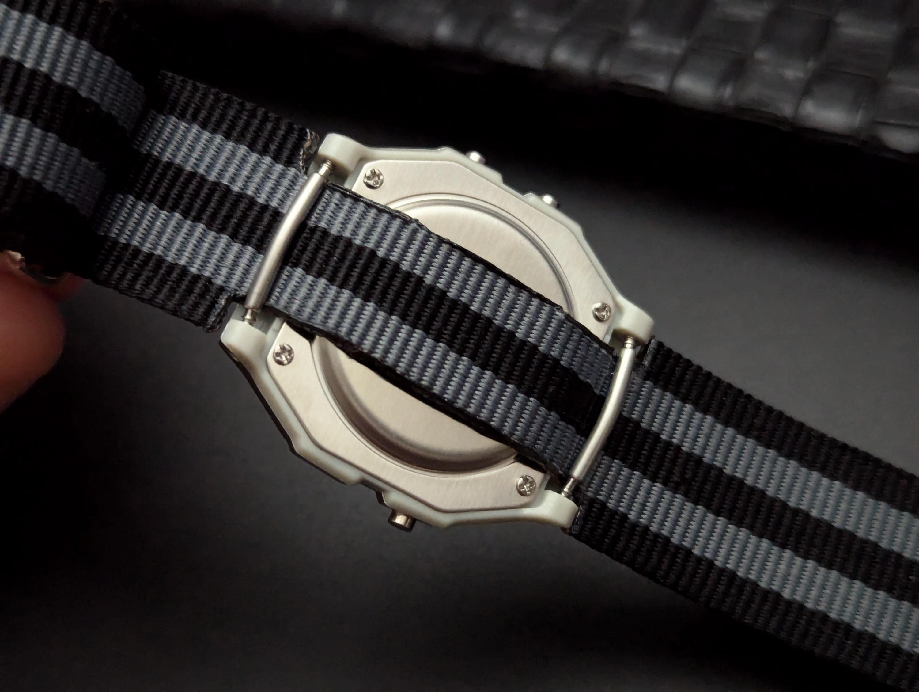 Custom Casio F-91W || Hand-notched 22mm NATO Strap || Retro-style Watch ...