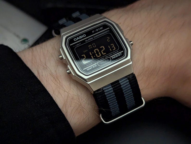 Custom Casio F-91W || Hand-notched 22mm NATO Strap || Retro-style Watch ...