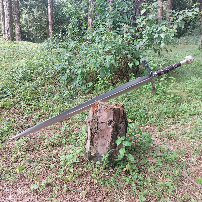 29 Inch Viking Sword With Carved Pommel Full Tang Using Sword Kukri ...