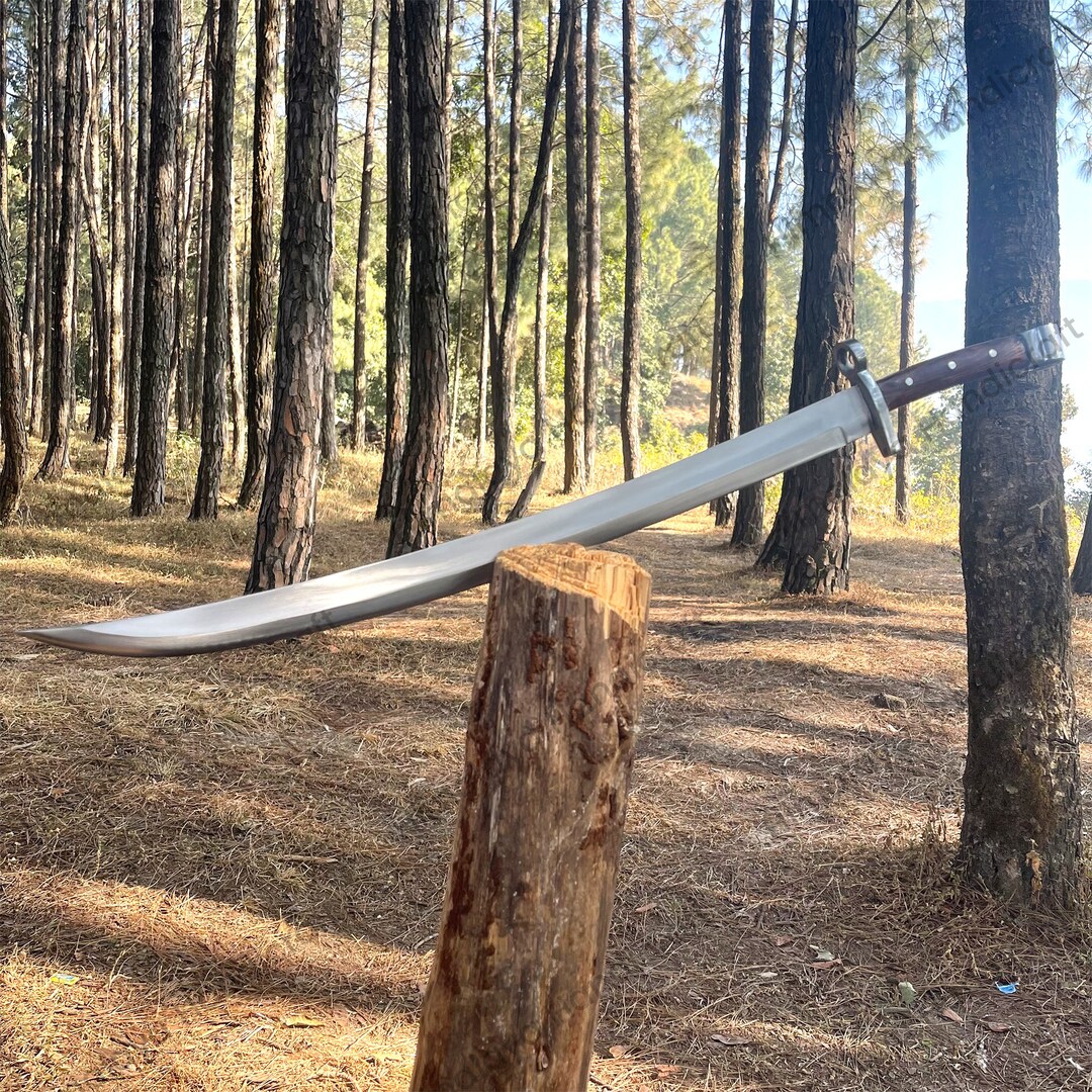 26.5-inch Masterpiece Fusion of Art and Utility A Symbol of Style and ...