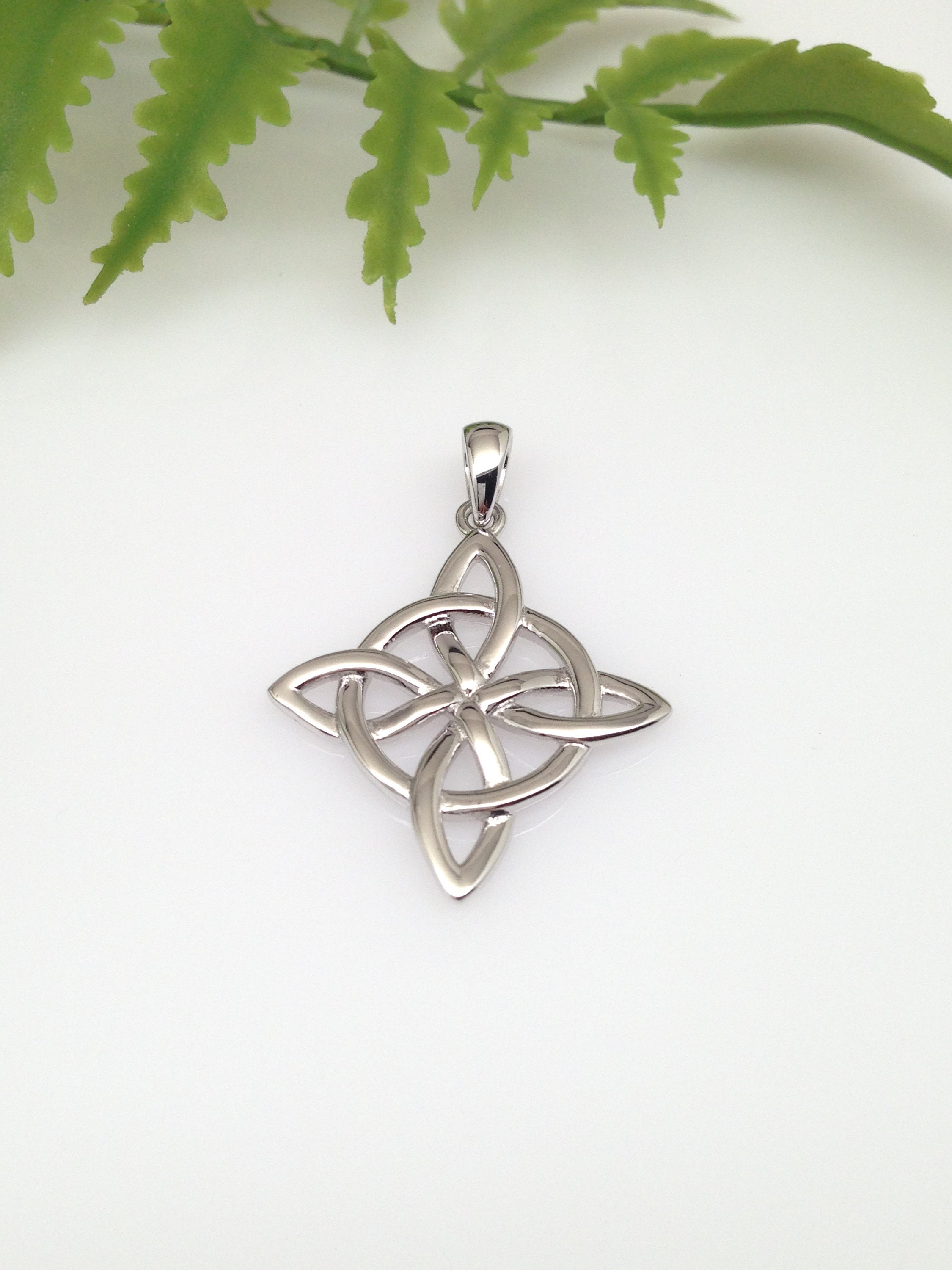 23mm/0.91in Silver Celtic Witches Protection Knot Pendant Sterling ...