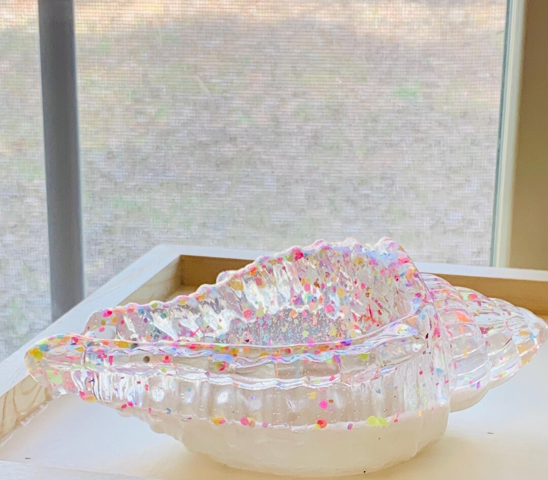 Handmade Resin Conch Shell Trinket Dish With Metallic Confetti - Etsy