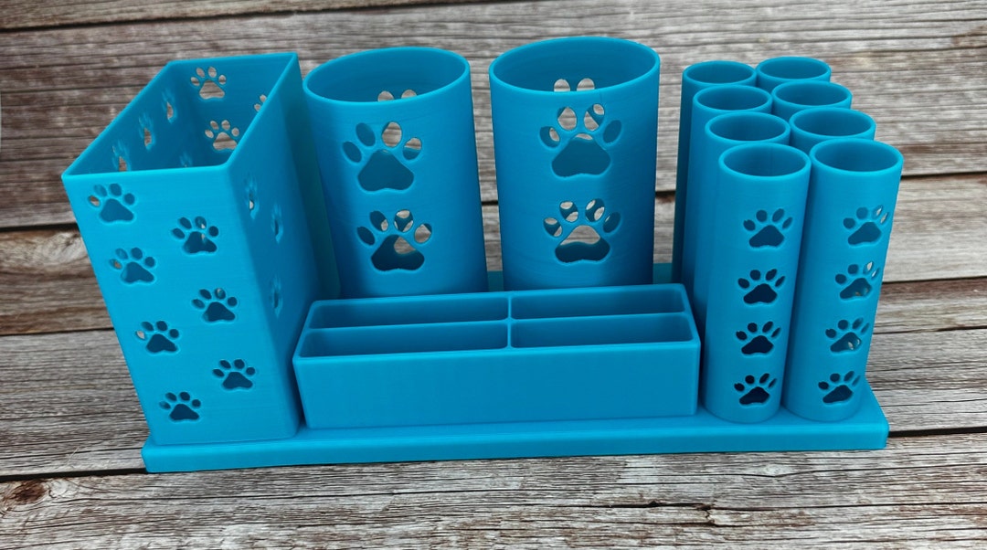 The Medium Mutt-- Dog Grooming Brush Holder, 8 Scissors, 2 Standard ...