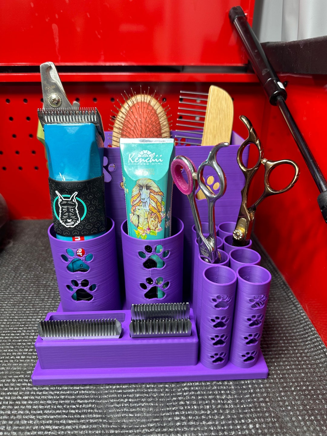 The Mutt Dog Grooming Brush Holder, 8 Scissors, 2 Standard Blades, 2 ...