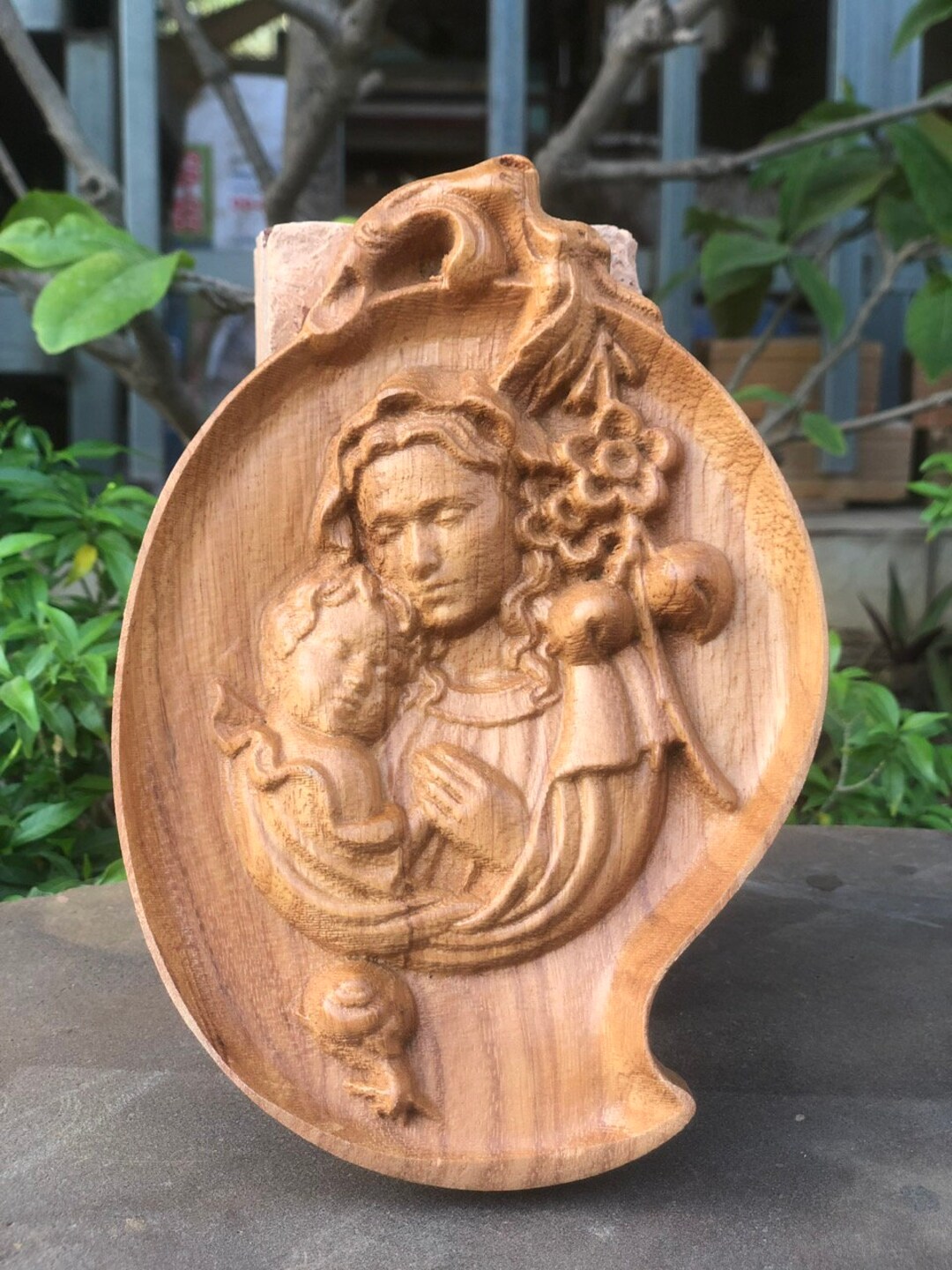 Handmade Beech Wood Virgin Mary and Baby Jesus Statue - Etsy