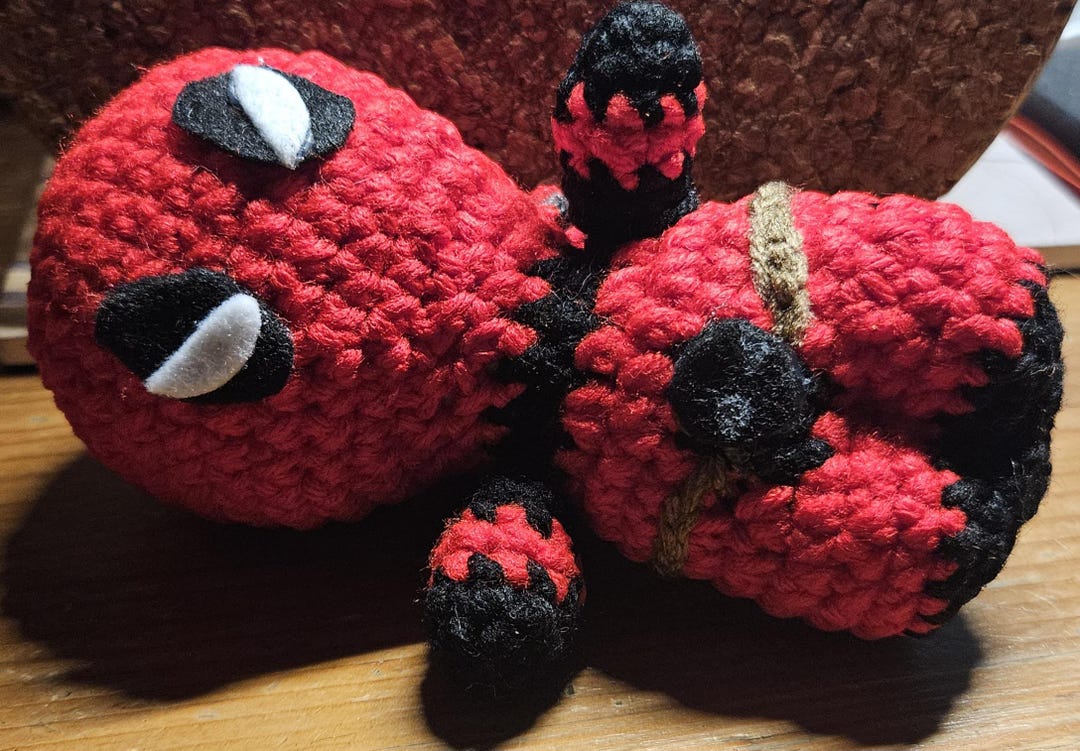 Crochet Deadpool or Wolverine Heart Bag Charm/ Keychain - Etsy
