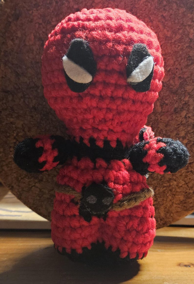 Crochet Deadpool or Wolverine Heart Bag Charm/ Keychain - Etsy