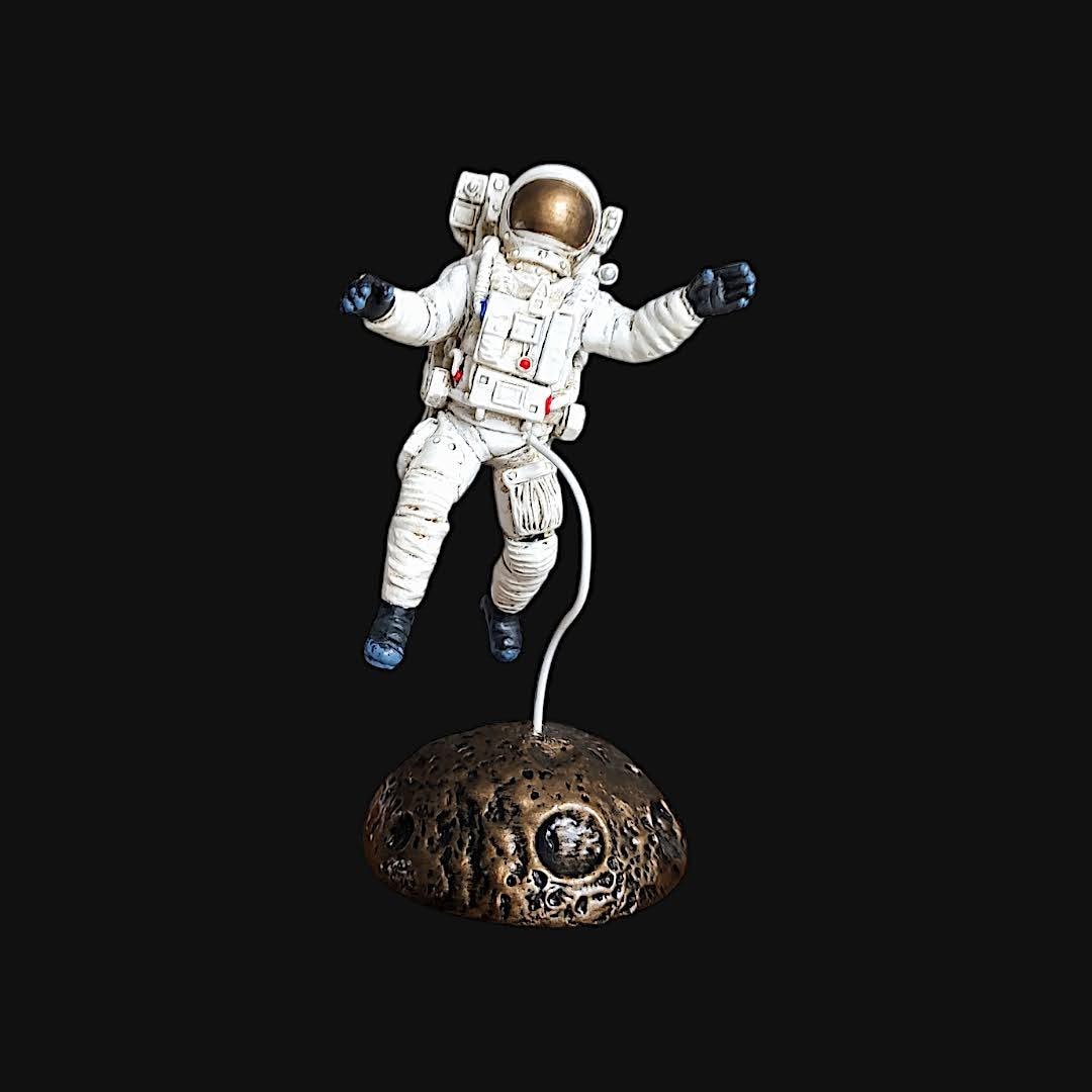 Moonwalker Figurine - the Moon Landing - First Step on Moon - Artistic ... Moonwalker Figurine - the Moon Landing - First Step on Moon - Artistic ...