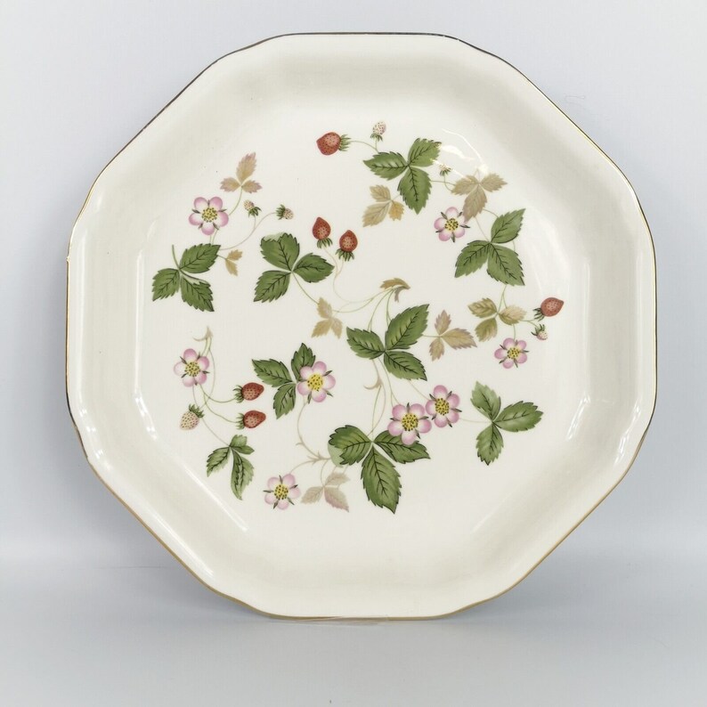 Vintage Wedgwood Wild Strawberry Octagonal Dish Serving Plate Dish 9 3/ ...